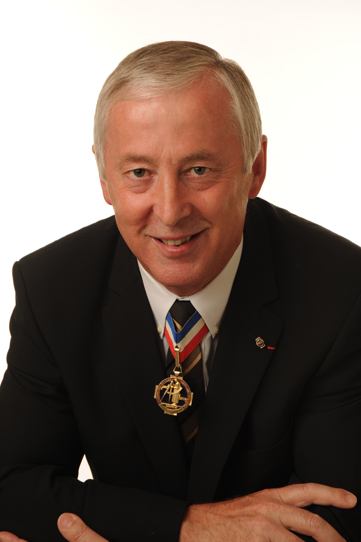 Les regards de Simone : Gérard Rapp, le MOF reçoit un Bretzel d'Or ...